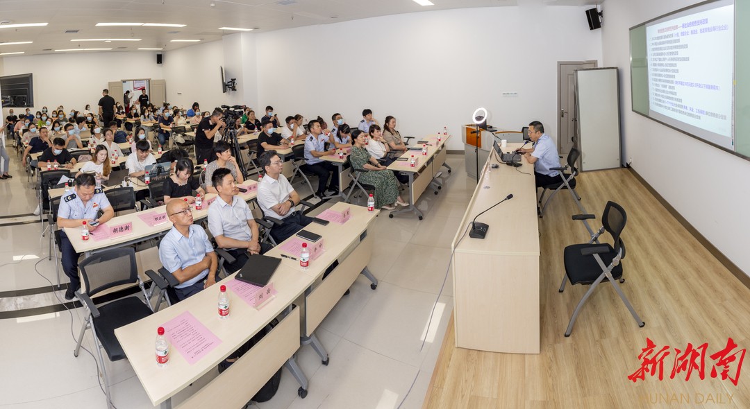 长沙税务：政协委员在身边 当好企业“贴心人” - 部门行动 - 新湖南