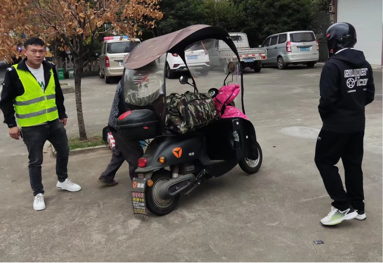 浏阳大瑶镇南阳村：开展交通安全劝导宣传工作 - 乡村动态 - 乡村振兴 - 华声在线