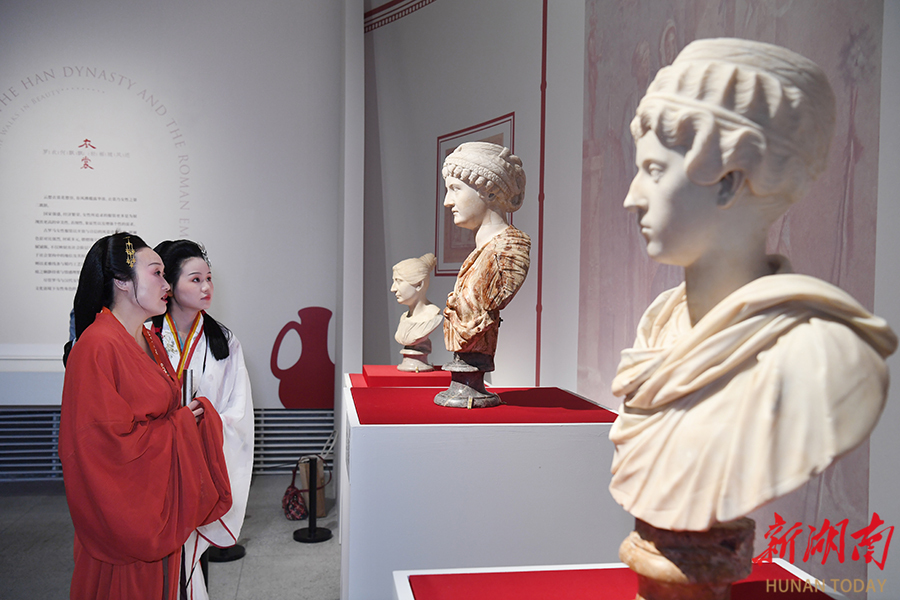 "She Walks in Beauty" Special Exhibition Opens at Hunan Museum - top ...
